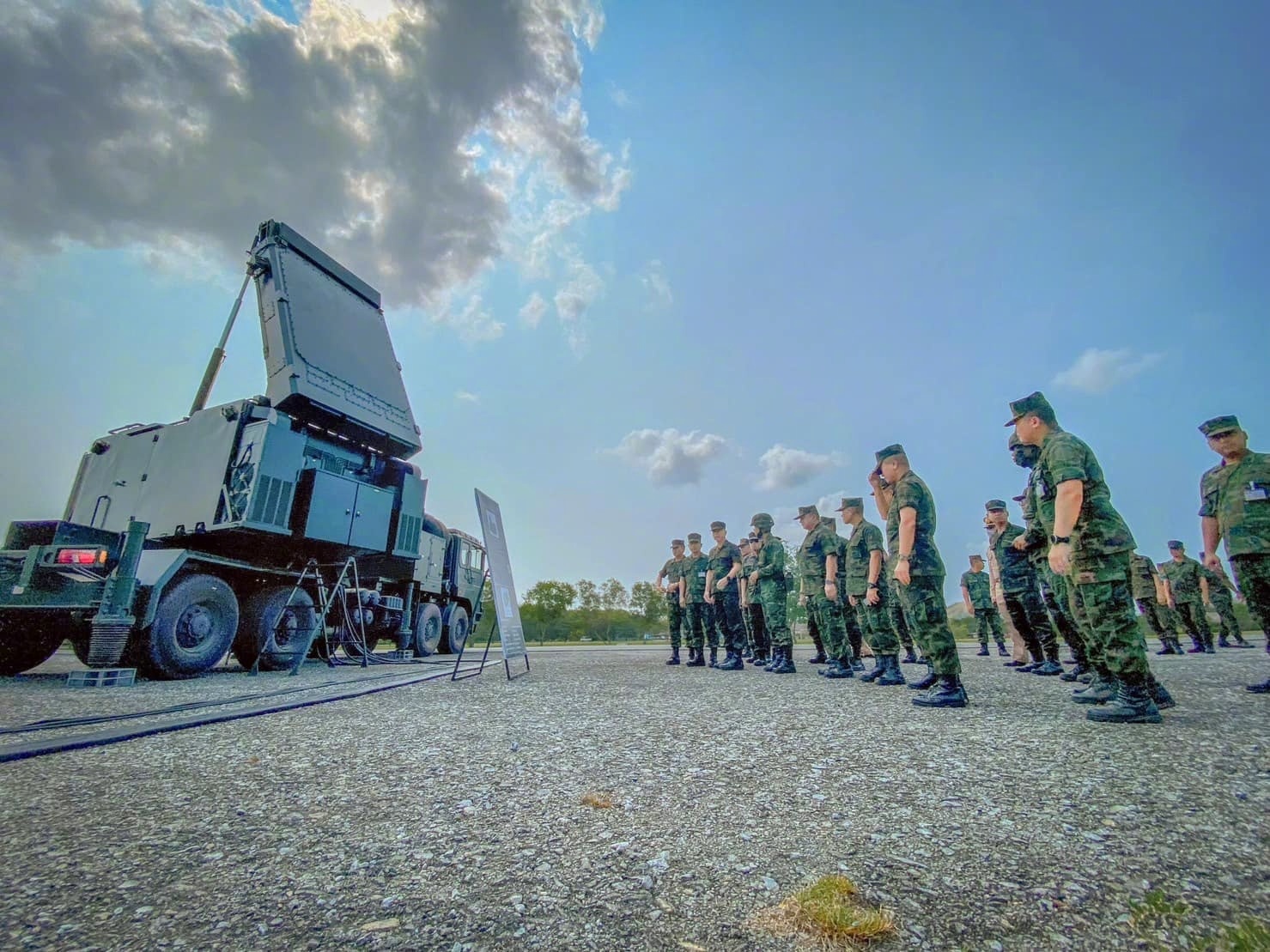 泰国海军防空和海岸防御司令部司令素帕西特·布拉纳托斯少将……__财经头条