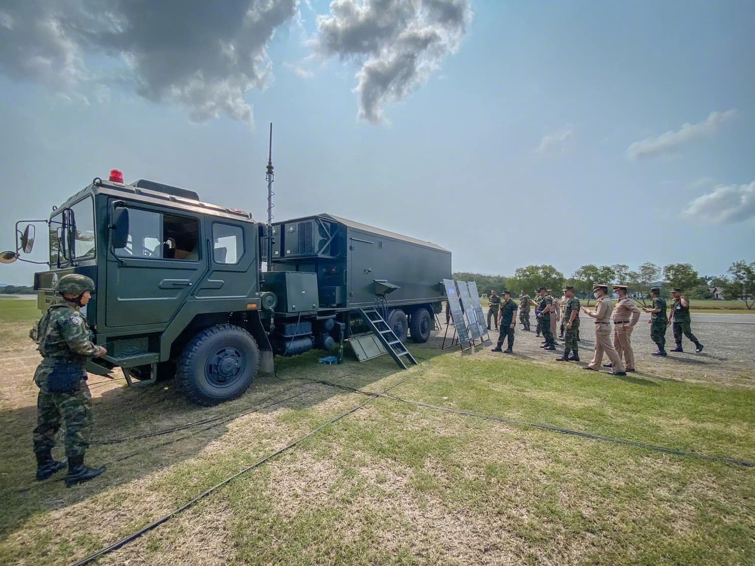 泰国海军防空和海岸防御司令部司令素帕西特·布拉纳托斯少将……__财经头条