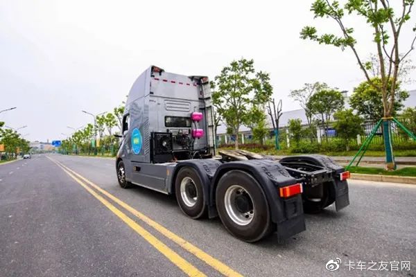 长续航 高智能 DeepWay引领重卡智新之路 | 卡车之友网-新浪汽车