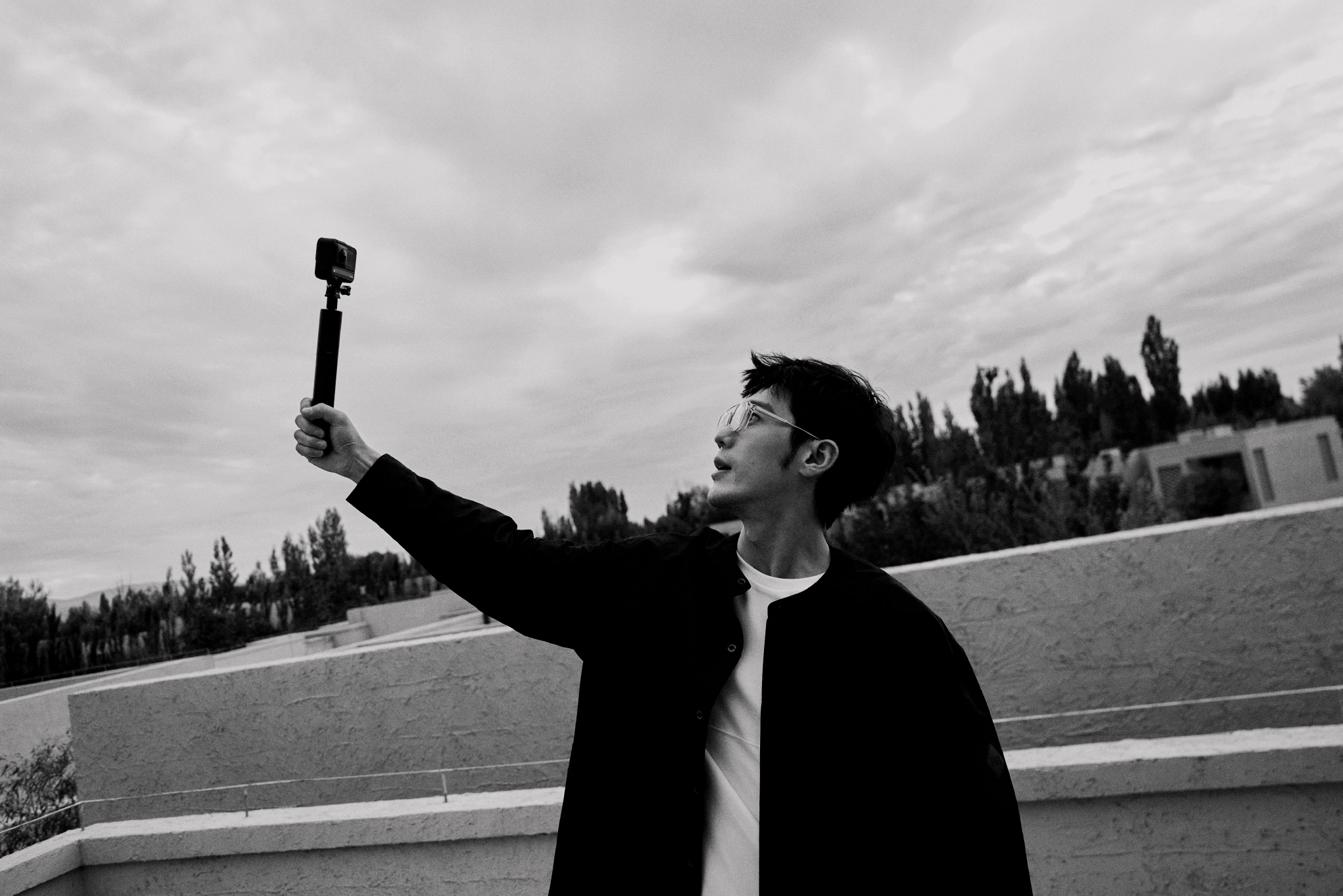 树影深深浸染漠上秋叶，boss•bai@白宇WHITE 拍摄碎片随机掉落