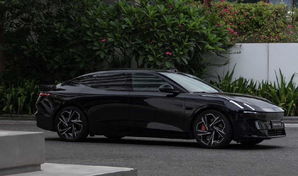 领克Z10开启预售，21.58万起，卡小米SU7命门上-新浪汽车