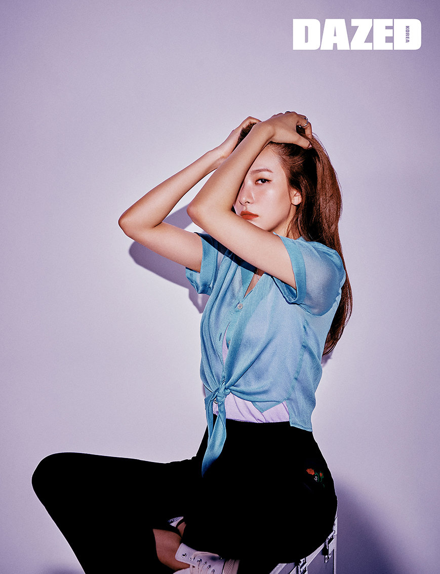 RAIVE推的这组DAZED画报画风有点深夜翘课少女的赶脚。