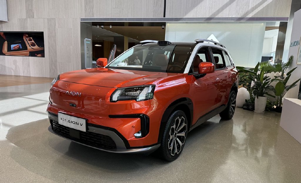 全新一代AION V官宣，赛博朋克霸王龙，关键很智能-新浪汽车