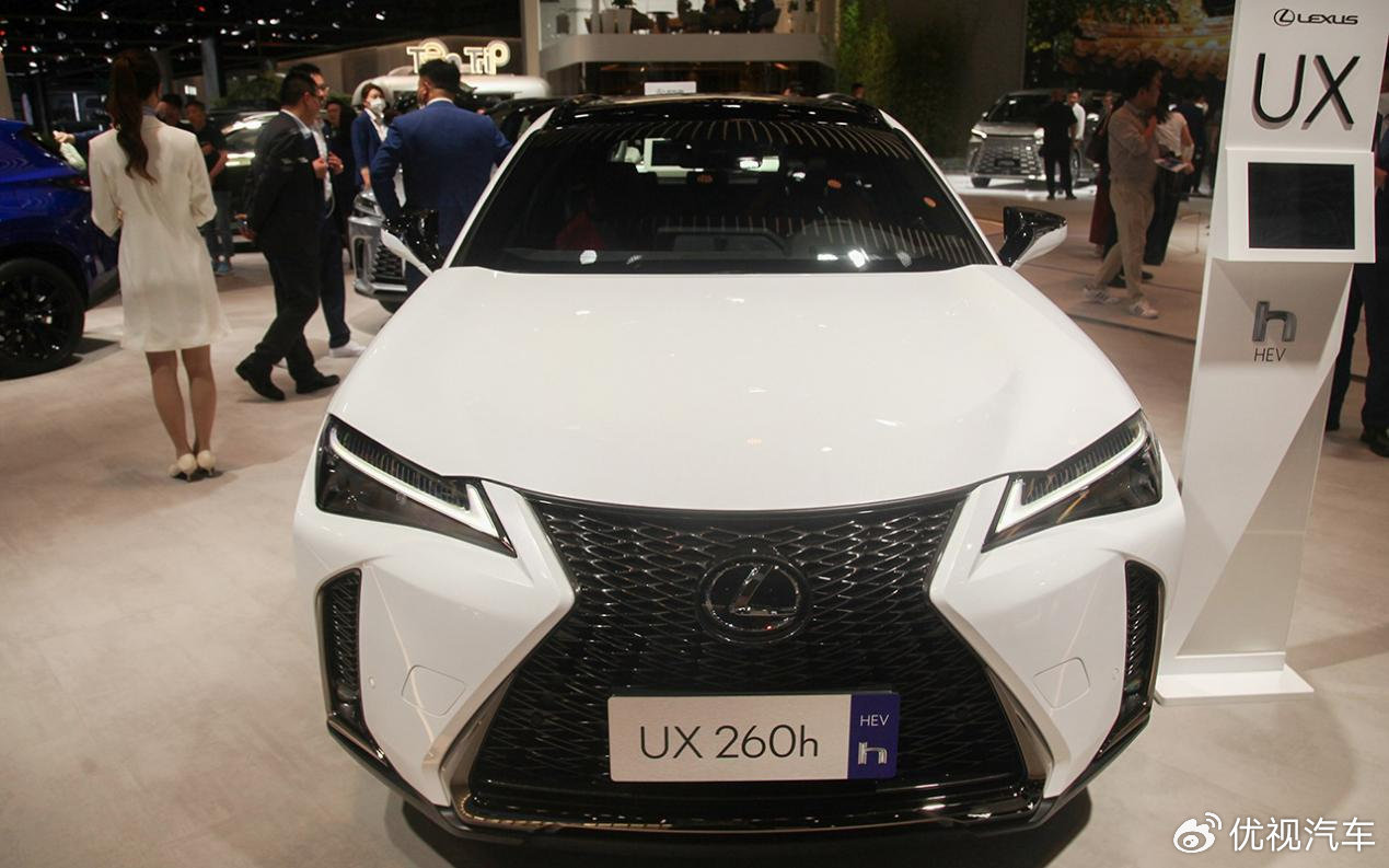 想买雷克萨斯的人注意！UX车系现已不足20万，是时候入手了？-新浪汽车