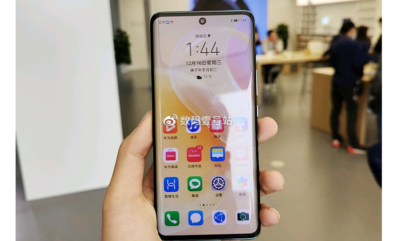 华为nova8真机照曝光，麒麟985+90Hz居中挖孔，最轻薄5G手机之一__财经头条
