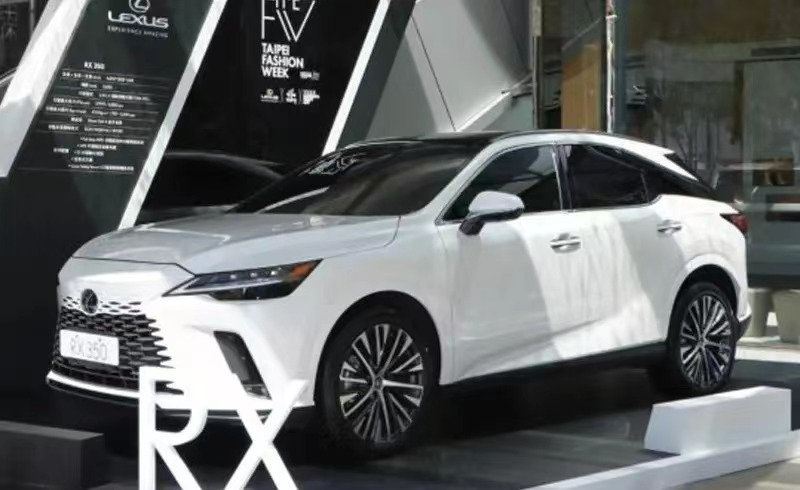 不仅销量下线，设计师也下线，这样的雷克萨斯RX你买吗？-新浪汽车
