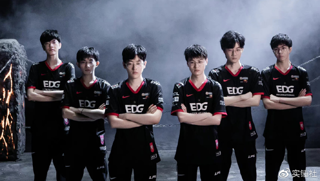 RNG打外卡还这么难？AJ发话JDG夺冠稳了：EDG没戏的__财经头条
