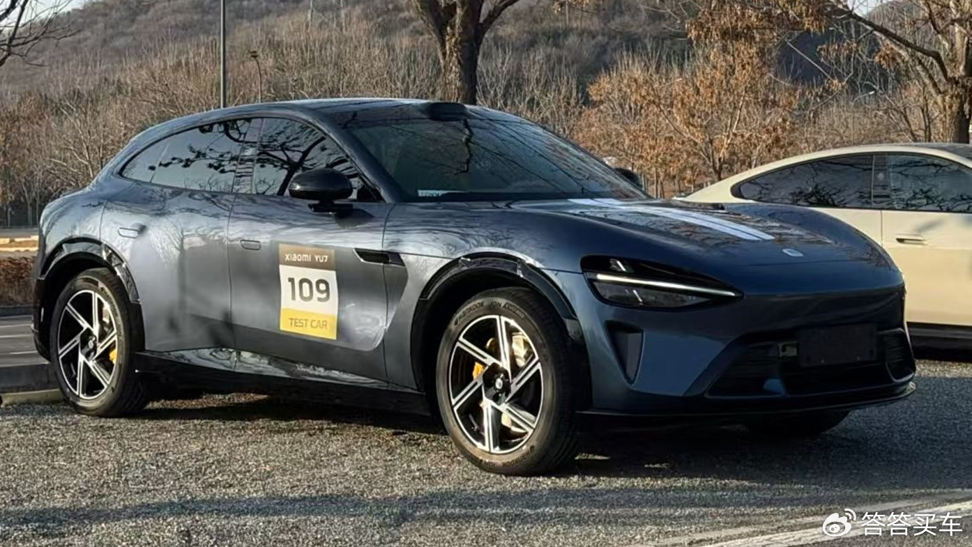 小米汽车首款SUV 小米YU7实车首次曝光-新浪汽车