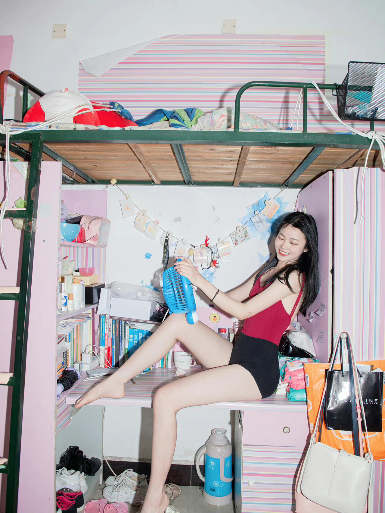 女生宿舍毕业照