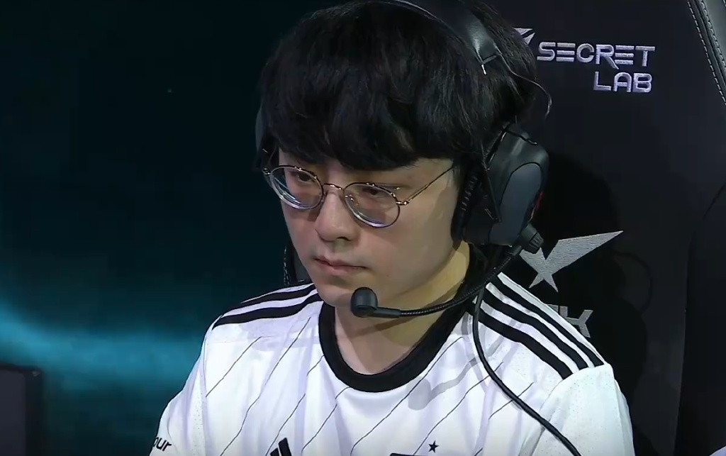 LCK：Deft重回巅峰难救主！T1让一追二送DK首败__财经头条