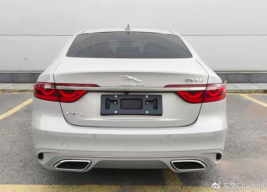 新款捷豹XFL实车来袭，2.0T+8AT，两种外观，还看BBA？-新浪汽车