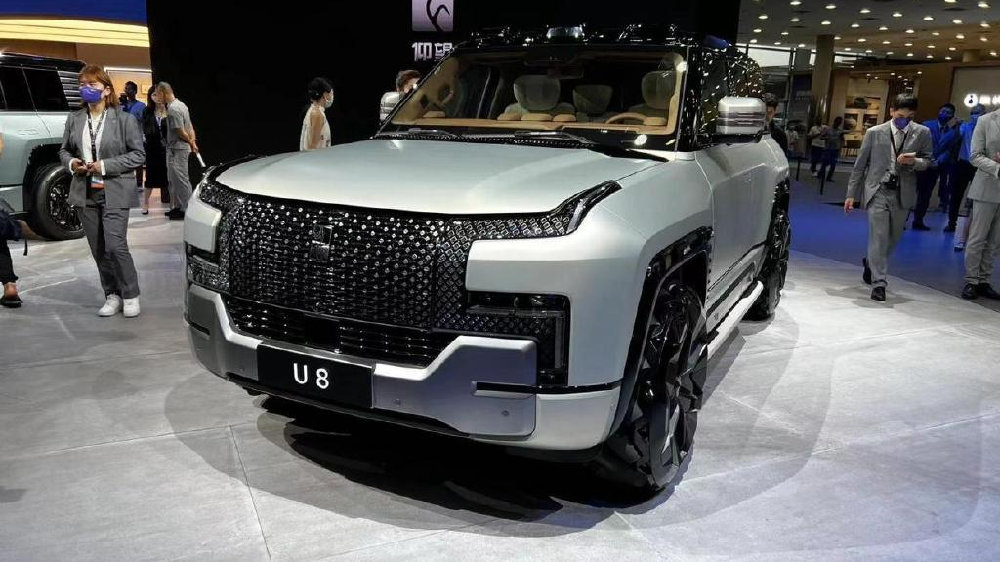 仰望U8实车再亮相，坐拥1197马力，以后开比亚迪可以“横着走”了-新浪汽车