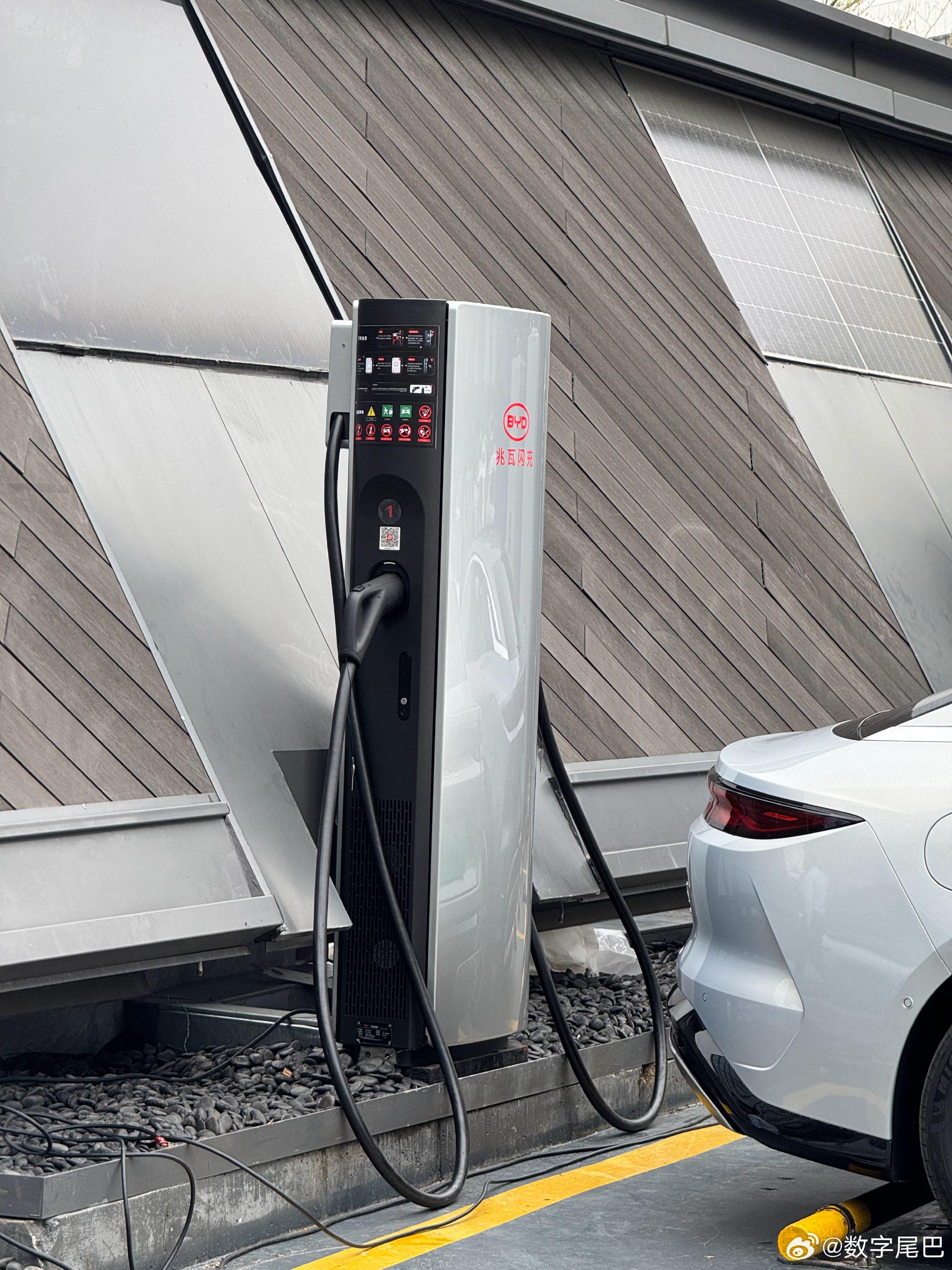 1000kw 的比亚迪兆瓦闪充桩如何布局 新浪汽车