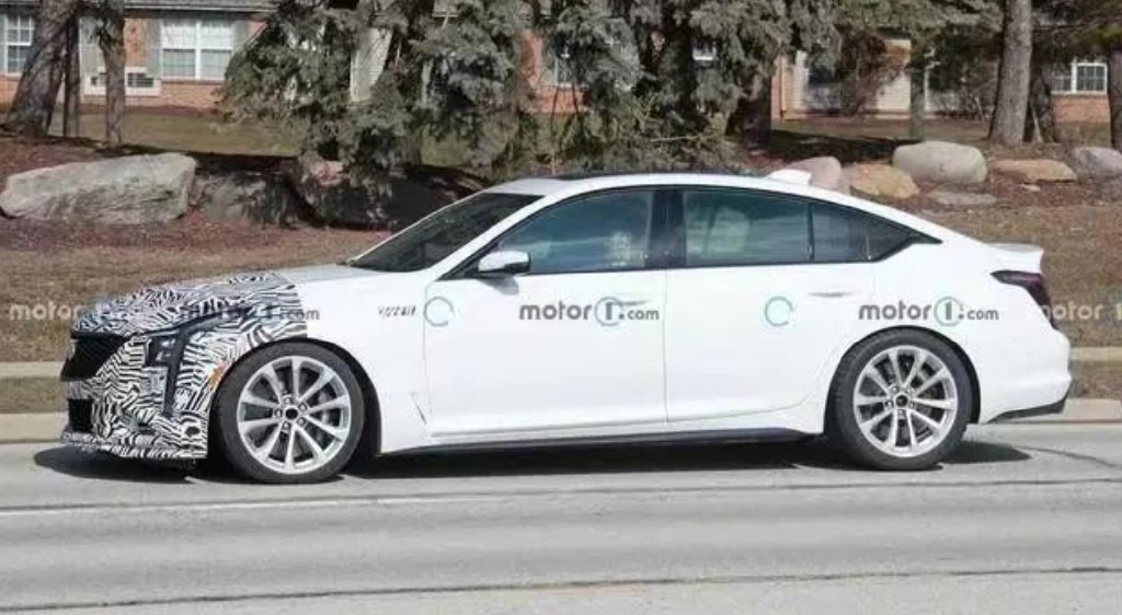 现款27.97万起售，新款凯迪拉克CT5实车曝光，提供两种动力可选-新浪汽车