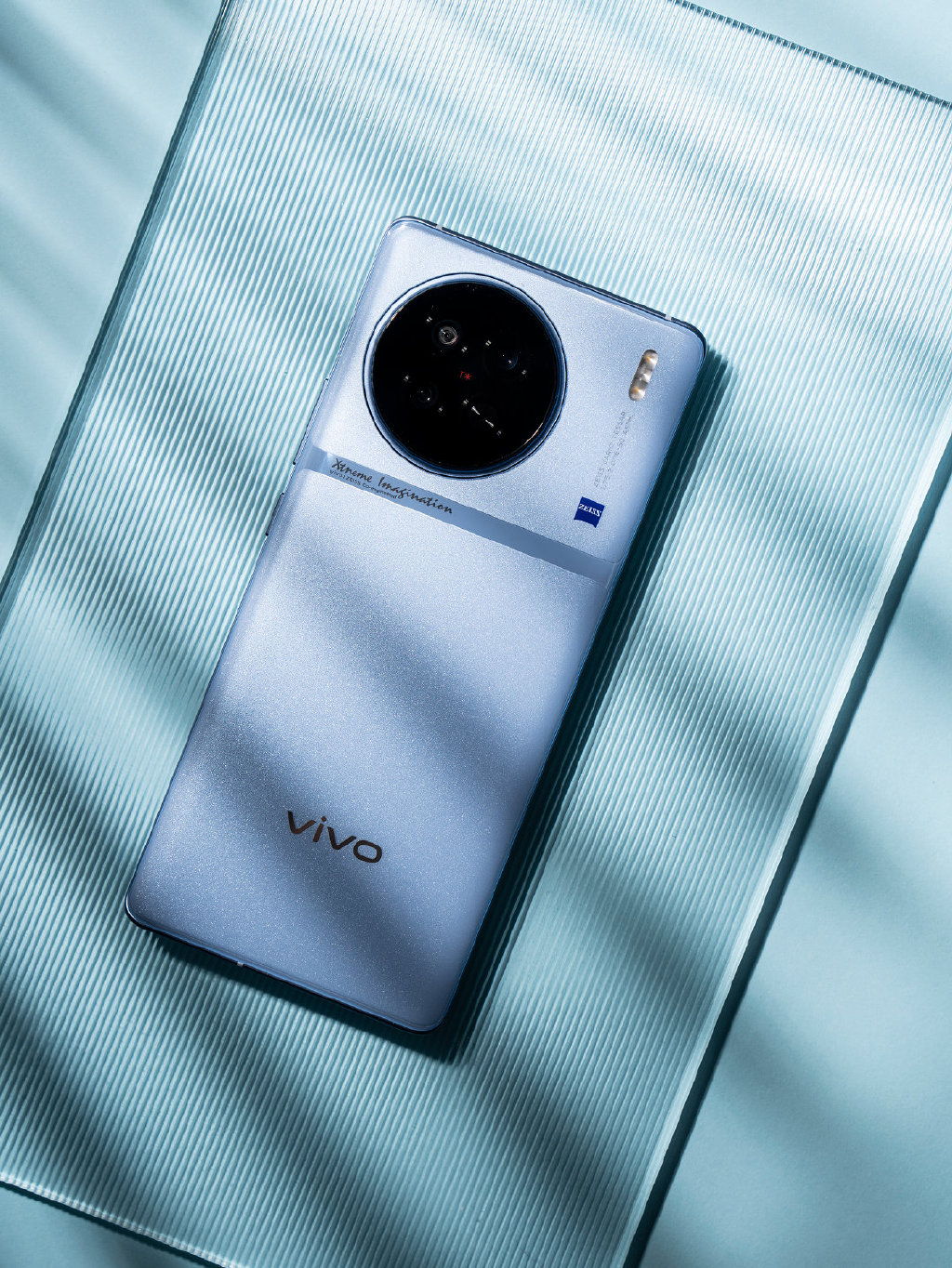 vivo X90开箱：全新ID设计，好看更好用的新旗舰__财经头条