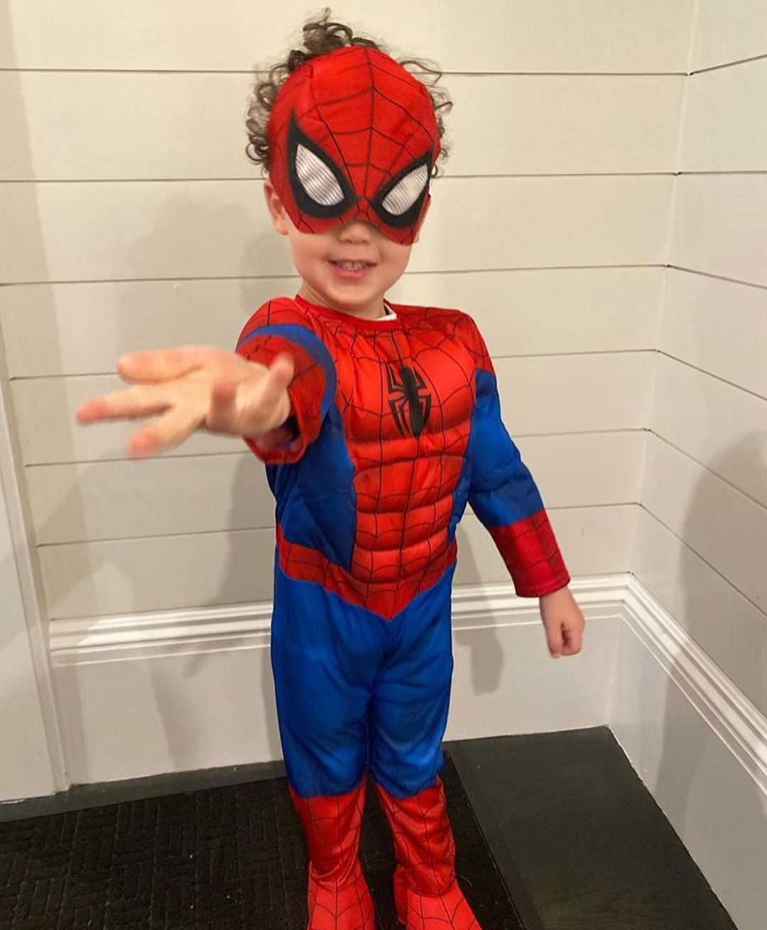 Deuce万圣节可爱三连拍！biubiubiu～