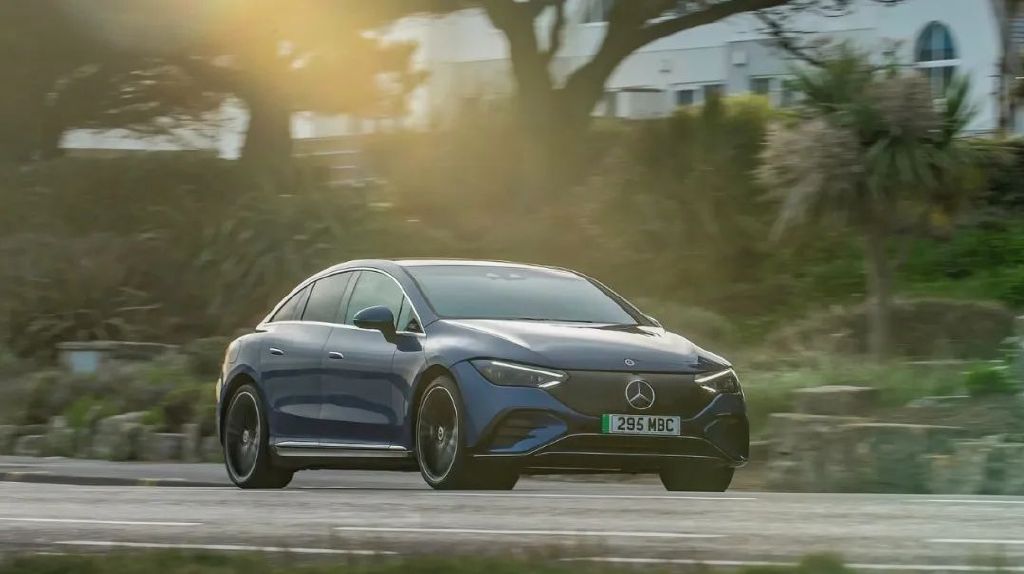 作为EQ的“头目”，EQS承受的实在是太多了-新浪汽车