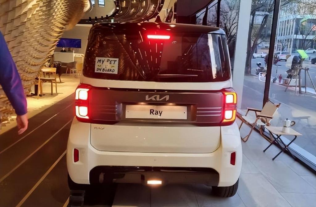 新款起亚Ray海外实车图发布，搭载1.0L发动机-新浪汽车