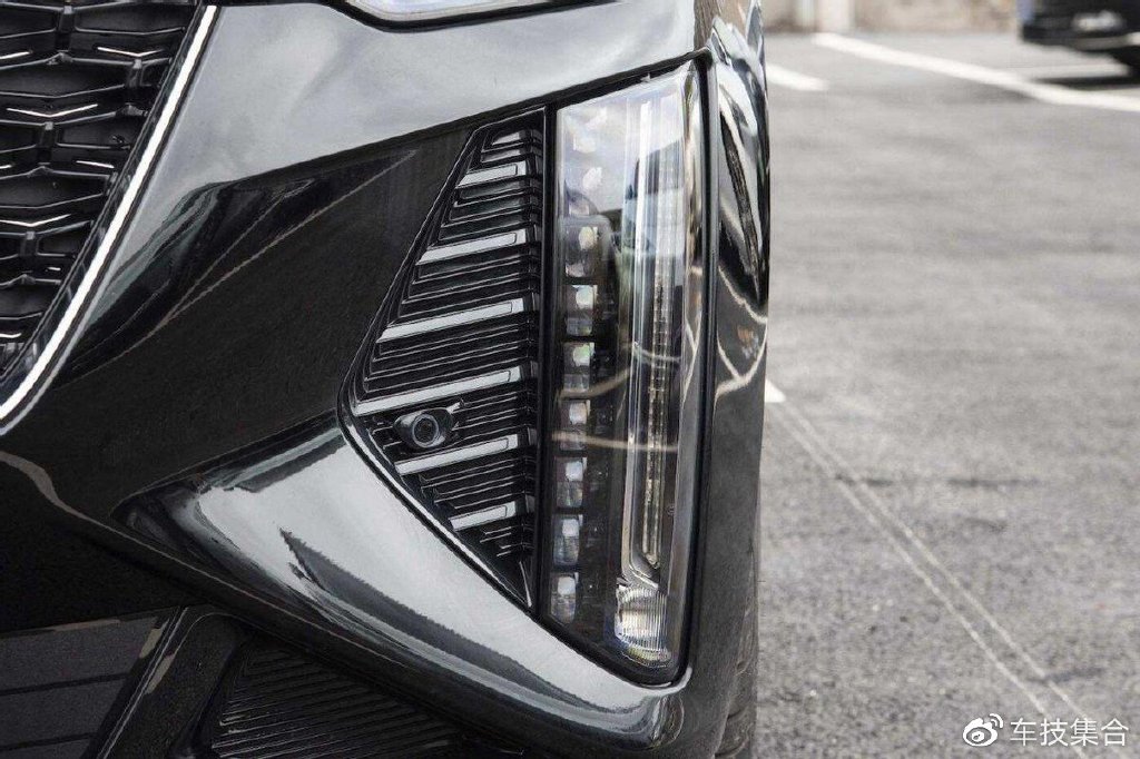 车长超5米2，配33英寸大屏，全新凯迪拉克CT6真比A6L还香？-新浪汽车