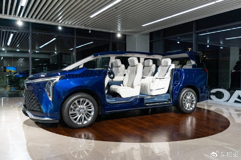 开源MPV“八大黄金准则” 别克GL8家族产销突破200万台-新浪汽车