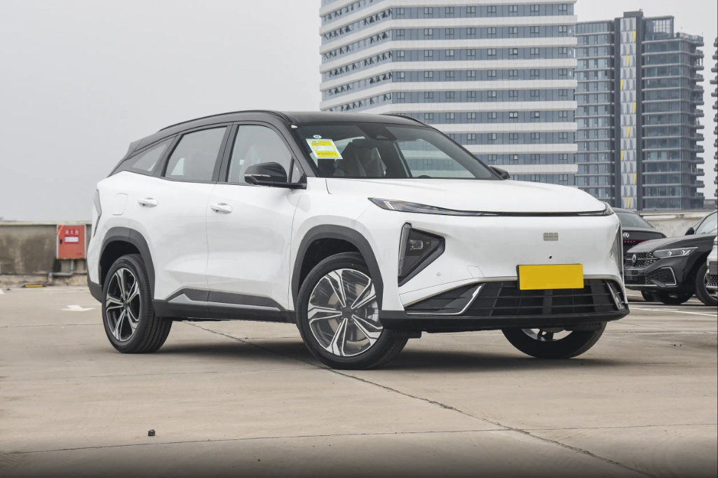 深度体验 吉利银河L7 EM-i，满油满电跑1370公里，售11.58万起-新浪汽车