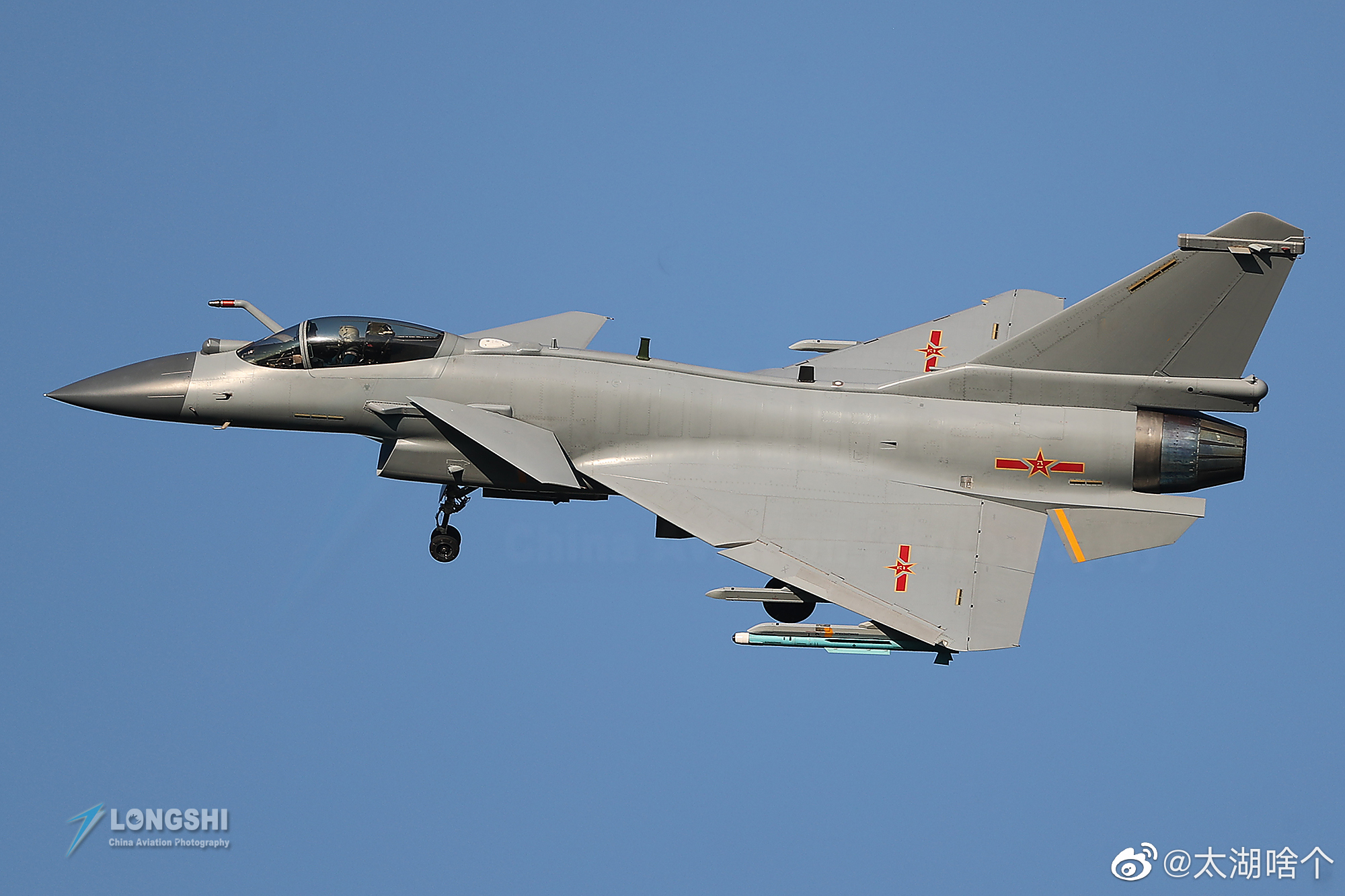 F-16V配备了有源相控阵雷达，不过比起歼-10C战斗机又有多少优势呢