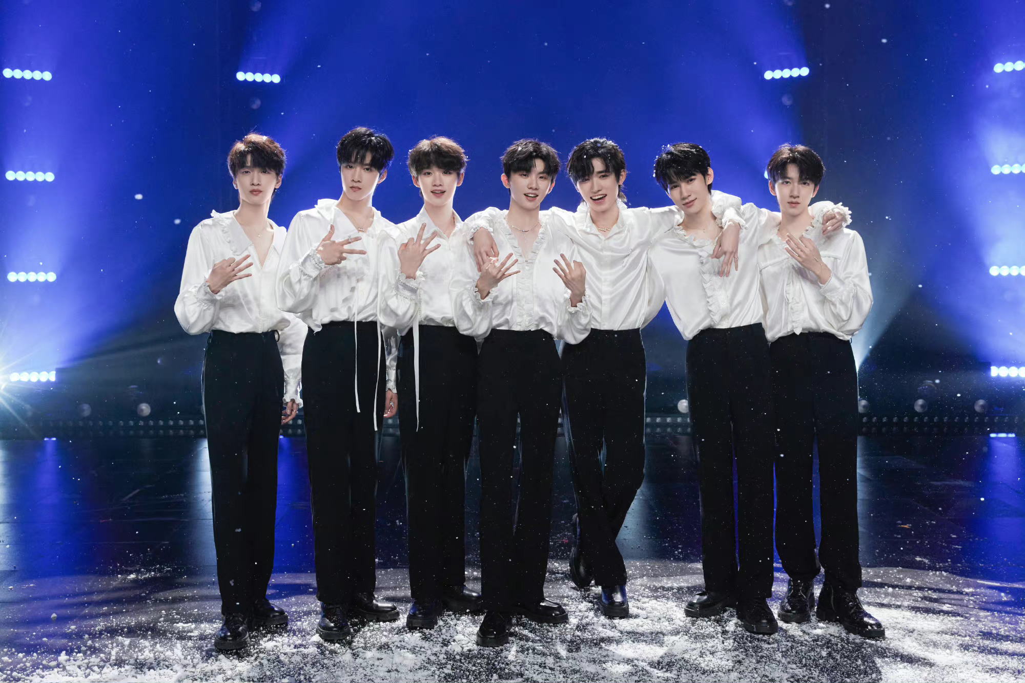 时代少年团近期有4万人体育场演唱会规划……