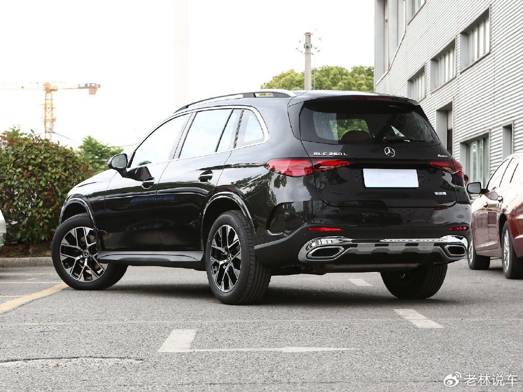 开完了奔驰GLC，再开奥迪Q5L，差距也太大了吧？-新浪汽车