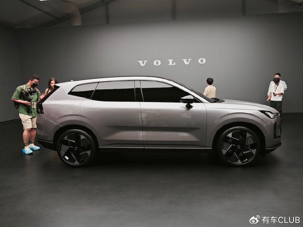 全新沃尔沃XC70亮相 SMA超级混动架构加持 综合续航达1200公里-新浪汽车