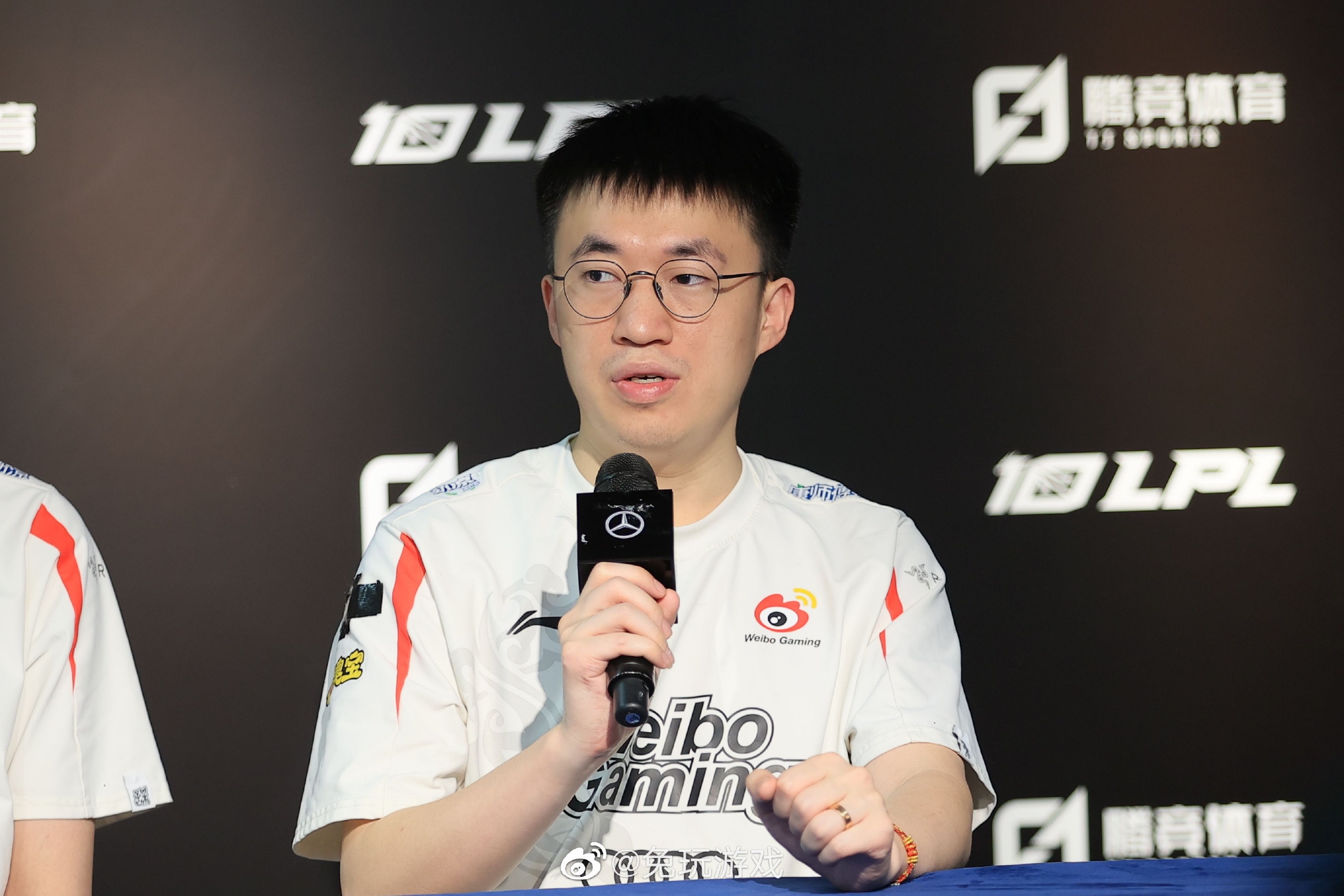 WBG群访返图来啦，笑的很开心的选手们，恭喜晋级