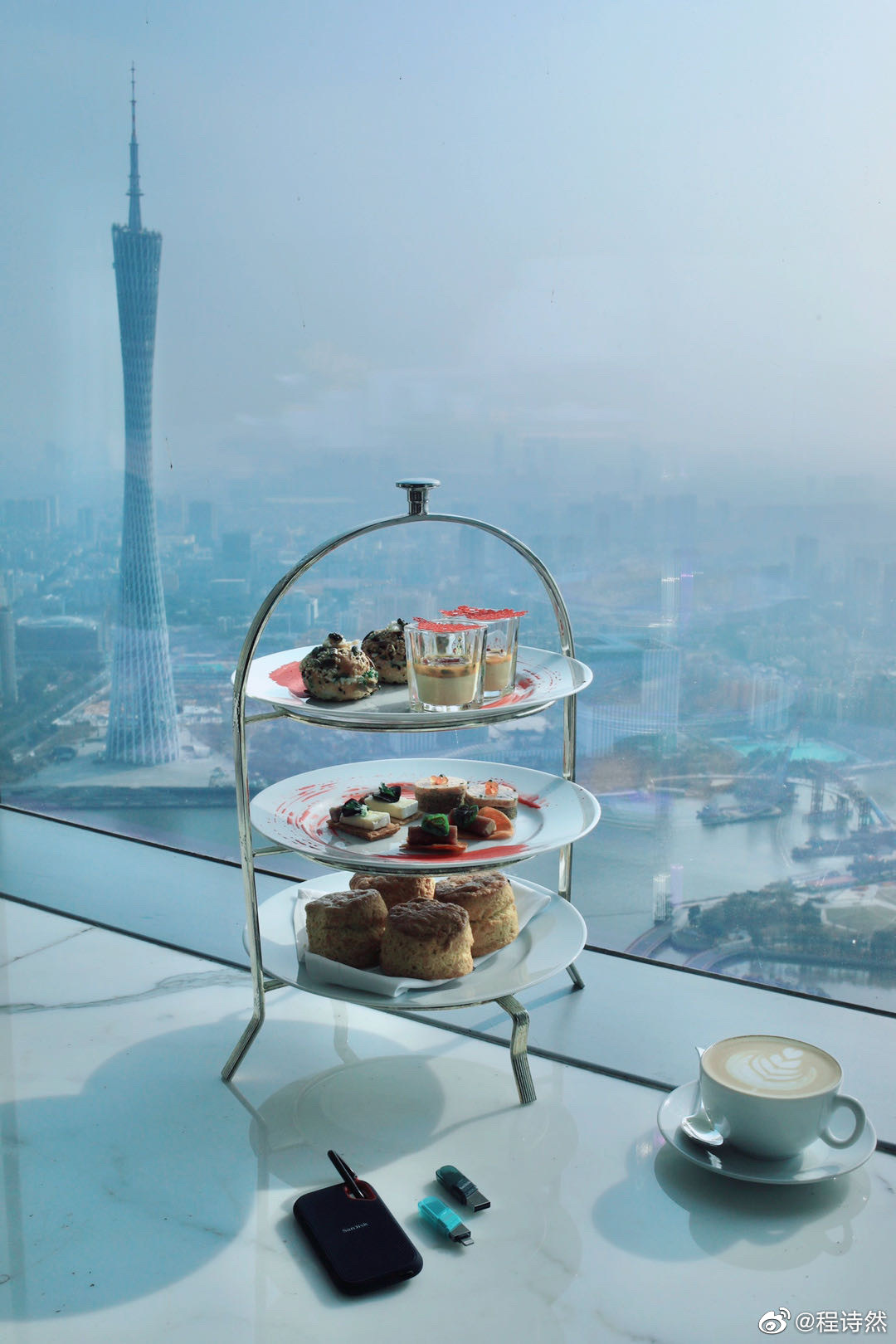 广州四季酒店地处广州珠江新城商业中心区……