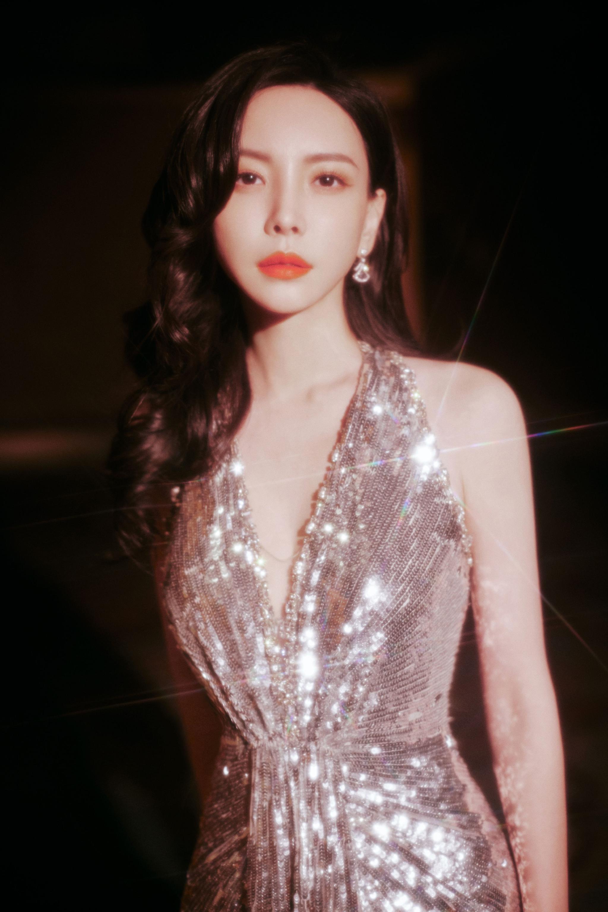 今日国剧盛典上的于文文好美！|于文文|国剧盛典|深V_新浪新闻