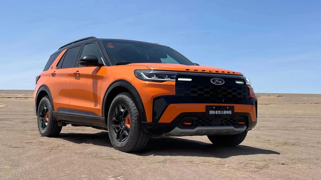 试驾福特探险者昆仑巅峰版，又是一款穿越无人区的利器-新浪汽车