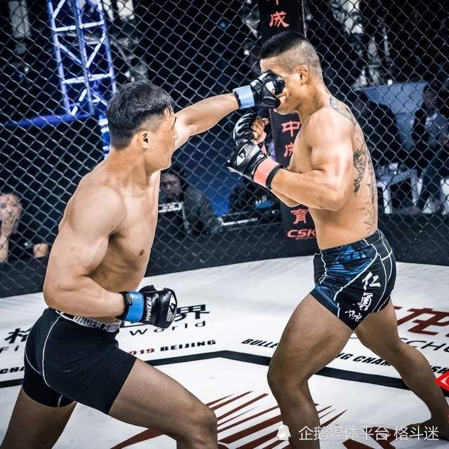 新疆MMA悍将还是太极拳传人，WKG深圳站对决付高峰老对手