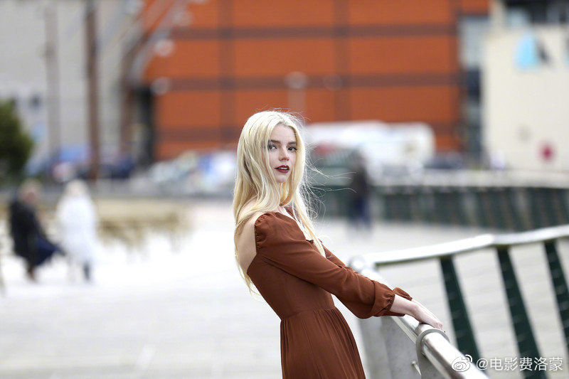 《女王的棋局》Anya Taylor-Joy全新写真曝光！！天呐，精灵来人间了
