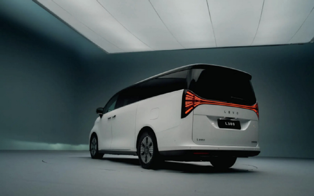 吉利LEVC L380本月上市，比理想MEGA还贵？-新浪汽车