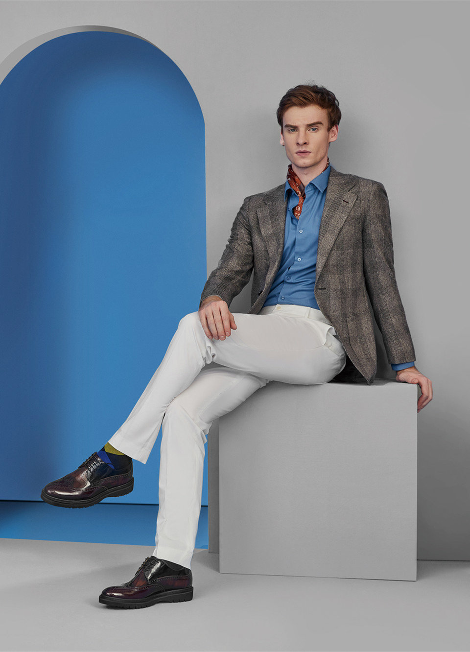 秋日序曲已悄悄奏响，ELLE HOMME全新潮趣系列演绎别致秋冬新履……__财经头条