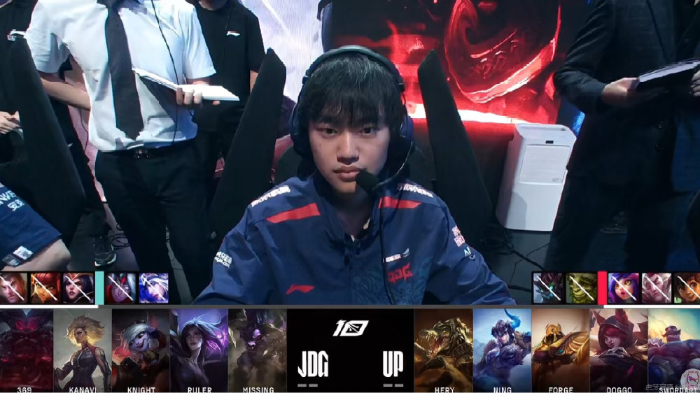 JDG首秀芮尔打野3分钟双杀！Knight打出7401对位经济差|马蹄铁|打野|射手_新浪新闻