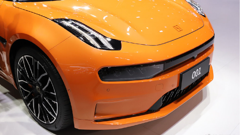 极氪车机出现BUG导致撞车 极氪方面回应是小概率事件-新浪汽车