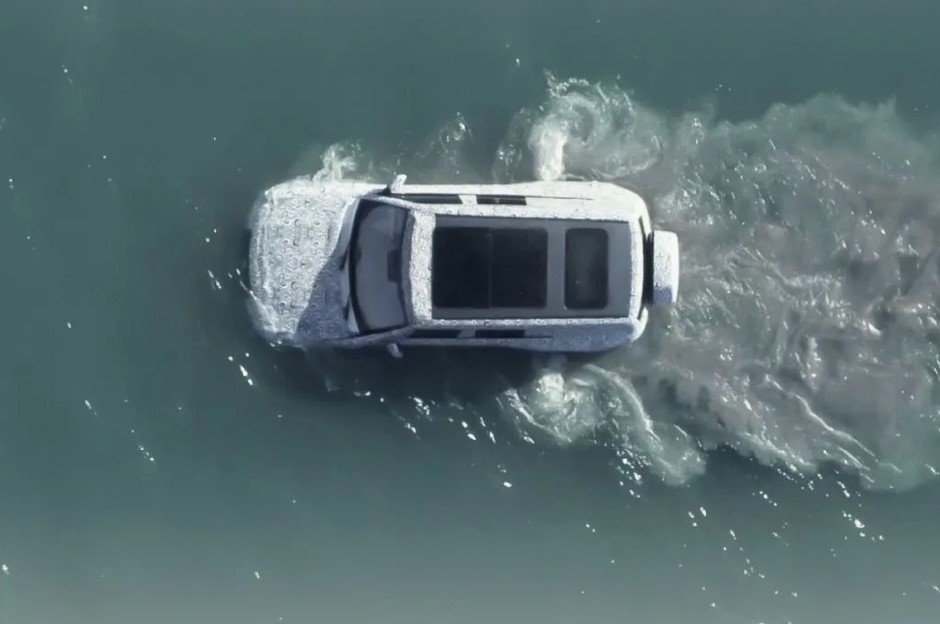 比亚迪仰望U8与路虎卫士PHEV竞争，有多大优势？-新浪汽车