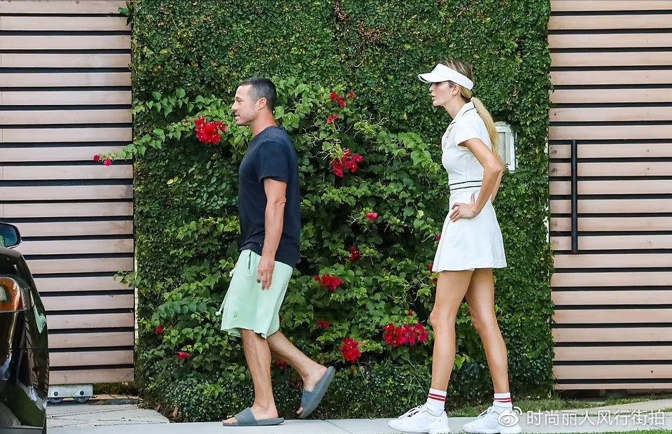 伊万卡新年就去锻炼太拼！穿短裙好嫩，却懒得去特朗普的新年派对