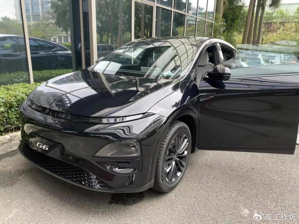 降至17.99万，新增暗夜黑，全域800V，小鹏G6值得入手吗？-新浪汽车