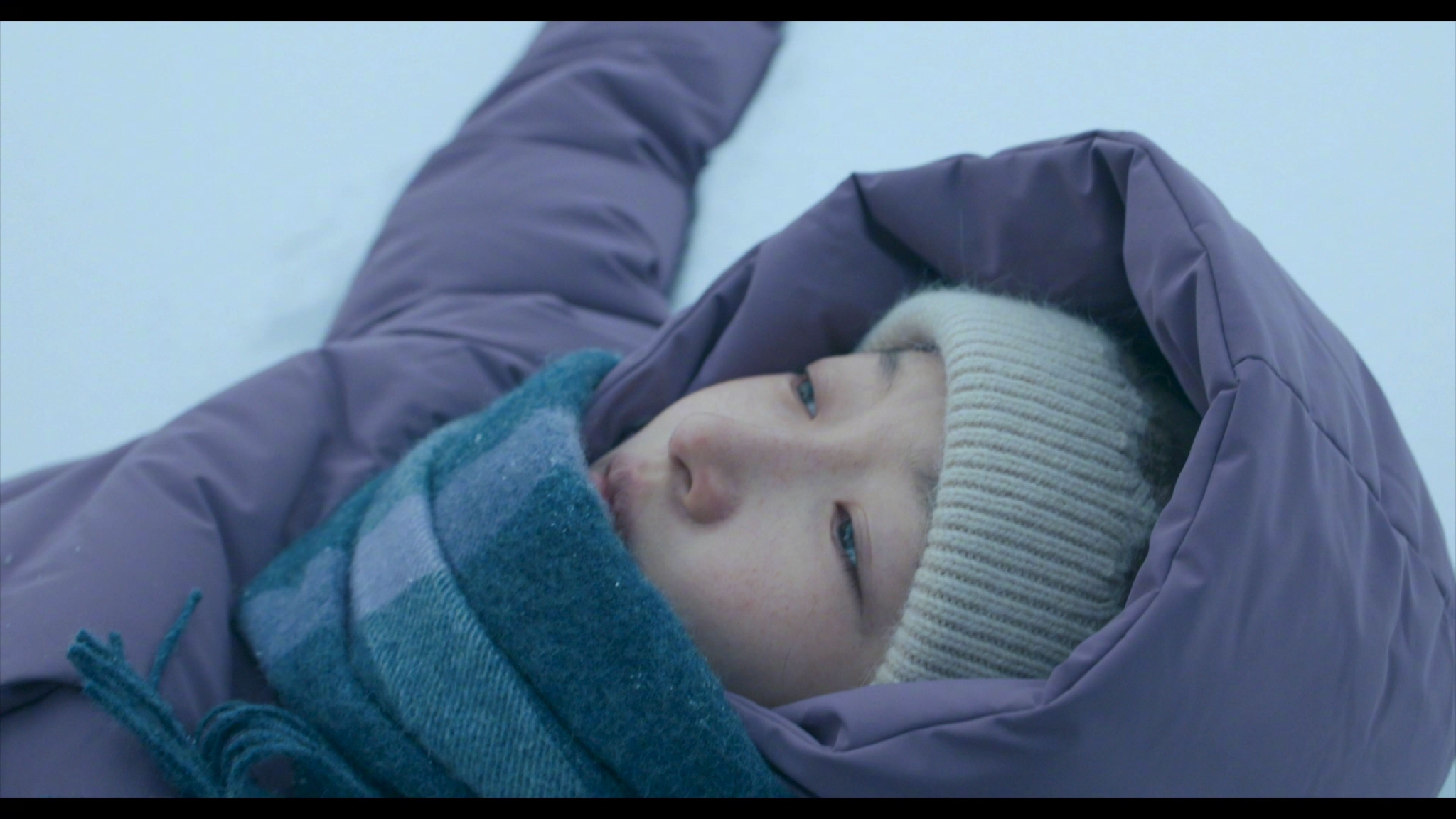 周冬雨刘昊然屈楚萧新电影《燃冬》海报__财经头条