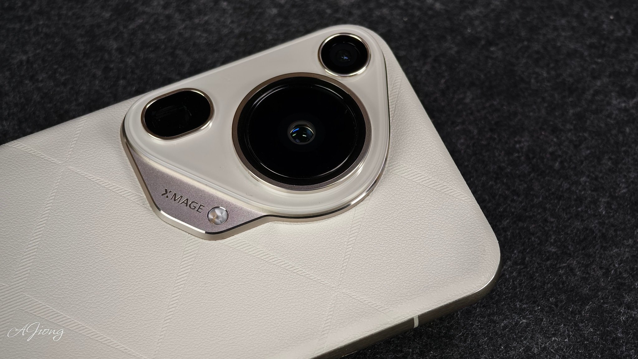 华为 Pura70 Ultra来啦 颜值不错，而且这这摄像头模组还挺萌的|模组|摄像头|华为_新浪新闻