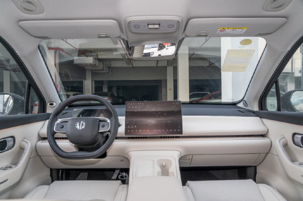 新款零跑C16配置曝光！增程版搭载38.7度电池组，全系续航提升-新浪汽车