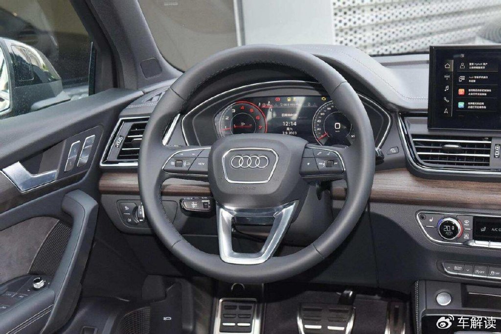 实拍2024款奥迪Q5L，39.9万起，入门2.0T动力9.1秒破百，值吗？-新浪汽车