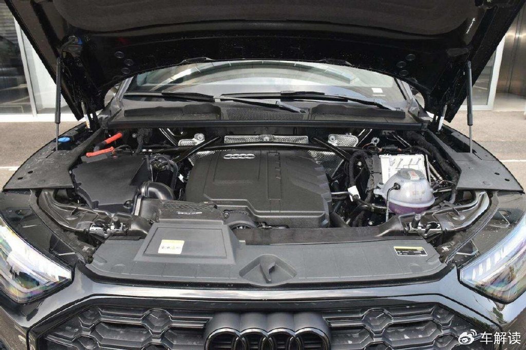 实拍2024款奥迪Q5L，39.9万起，入门2.0T动力9.1秒破百，值吗？-新浪汽车