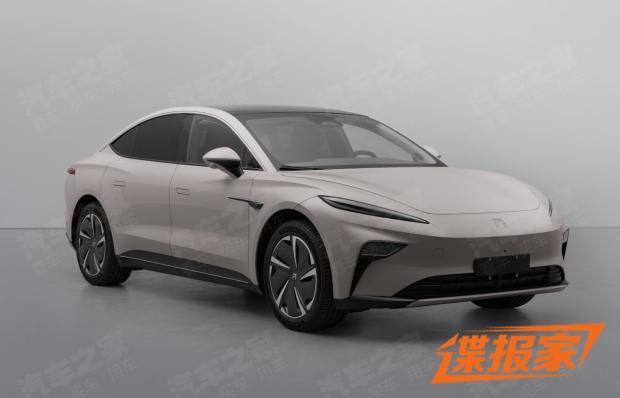 搭载飞凡R7同款RISING MAX巨幕三联屏，飞凡F7内饰谍照曝光-新浪汽车