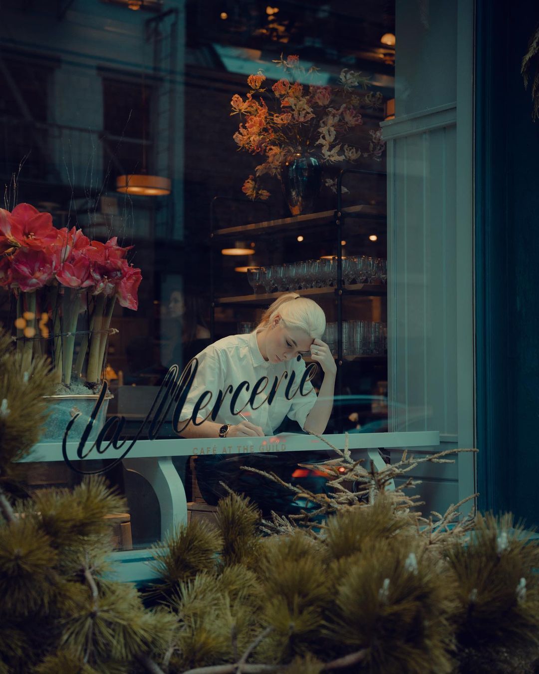 窗 | 街头摄影师Paola M Franqui__财经头条