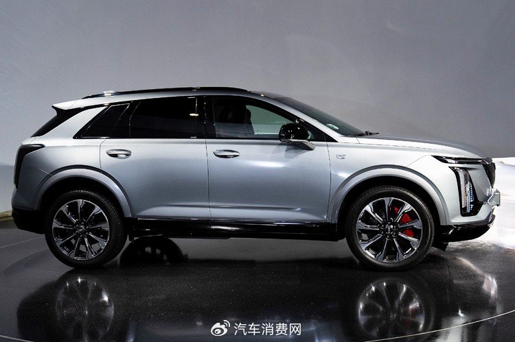 尺寸加大，实力增强，凯迪拉克全新XT5限时26.59万起-新浪汽车